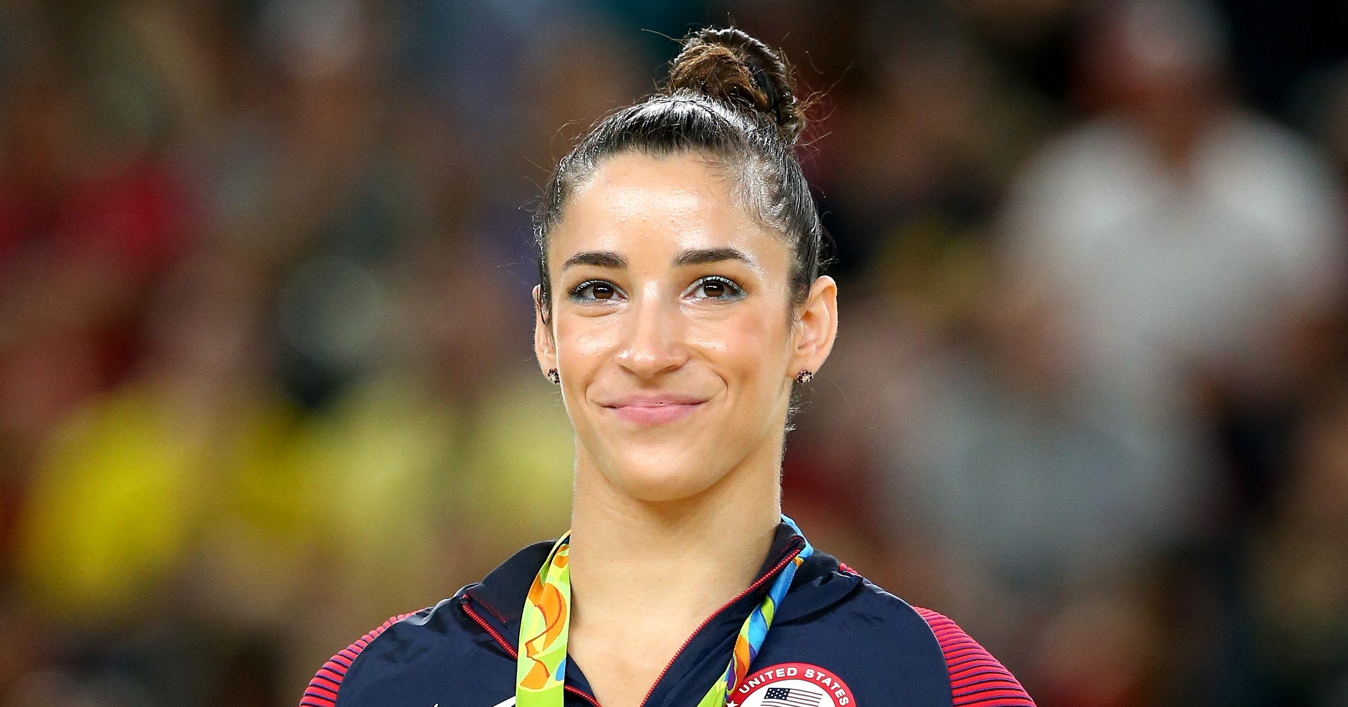 Aly Raisman Zac Efron Pizza Date Flirty Tweet, Rio 2016