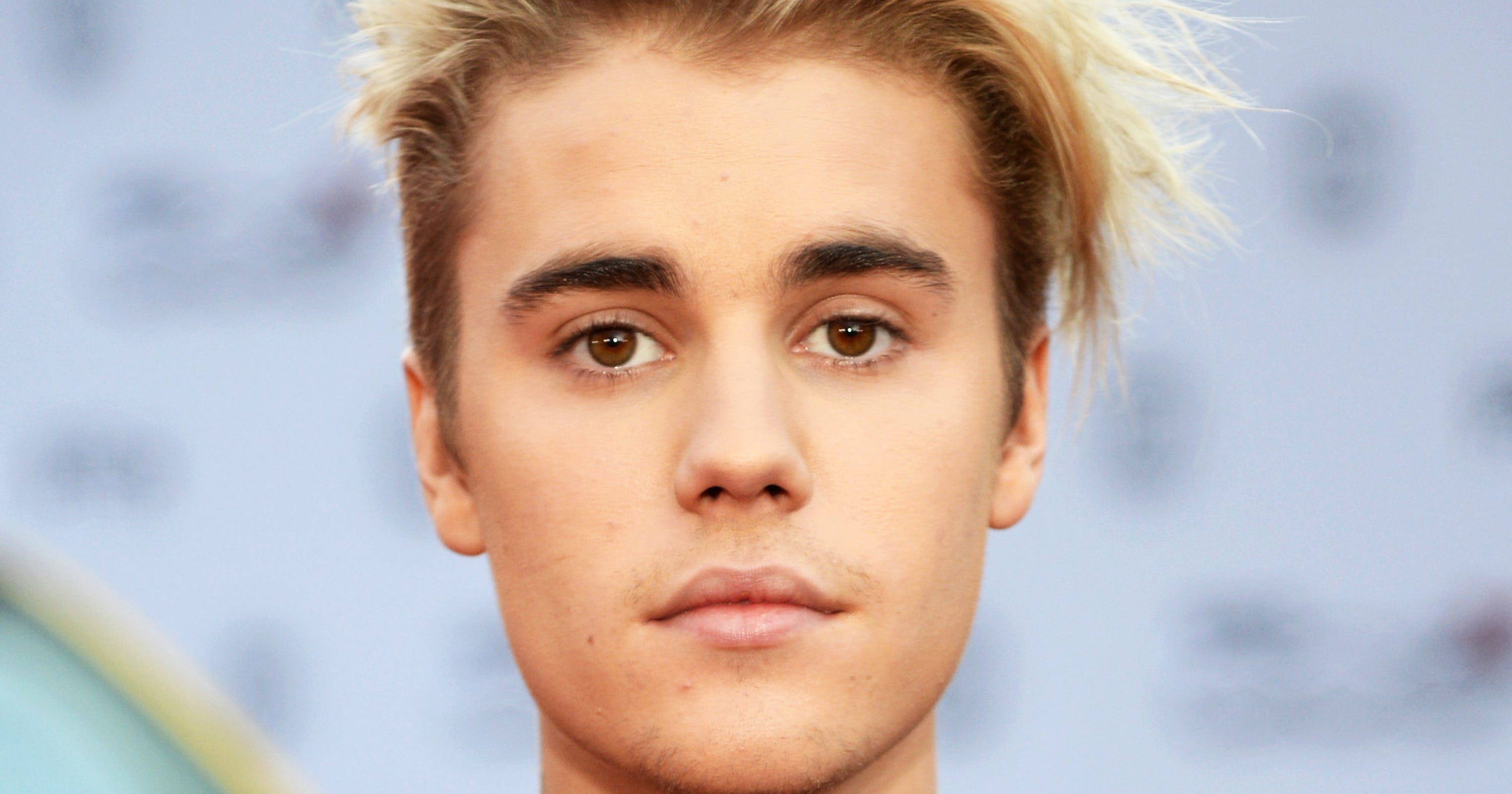 Justin Bieber Seen Crying Again In Harry Potter Bar