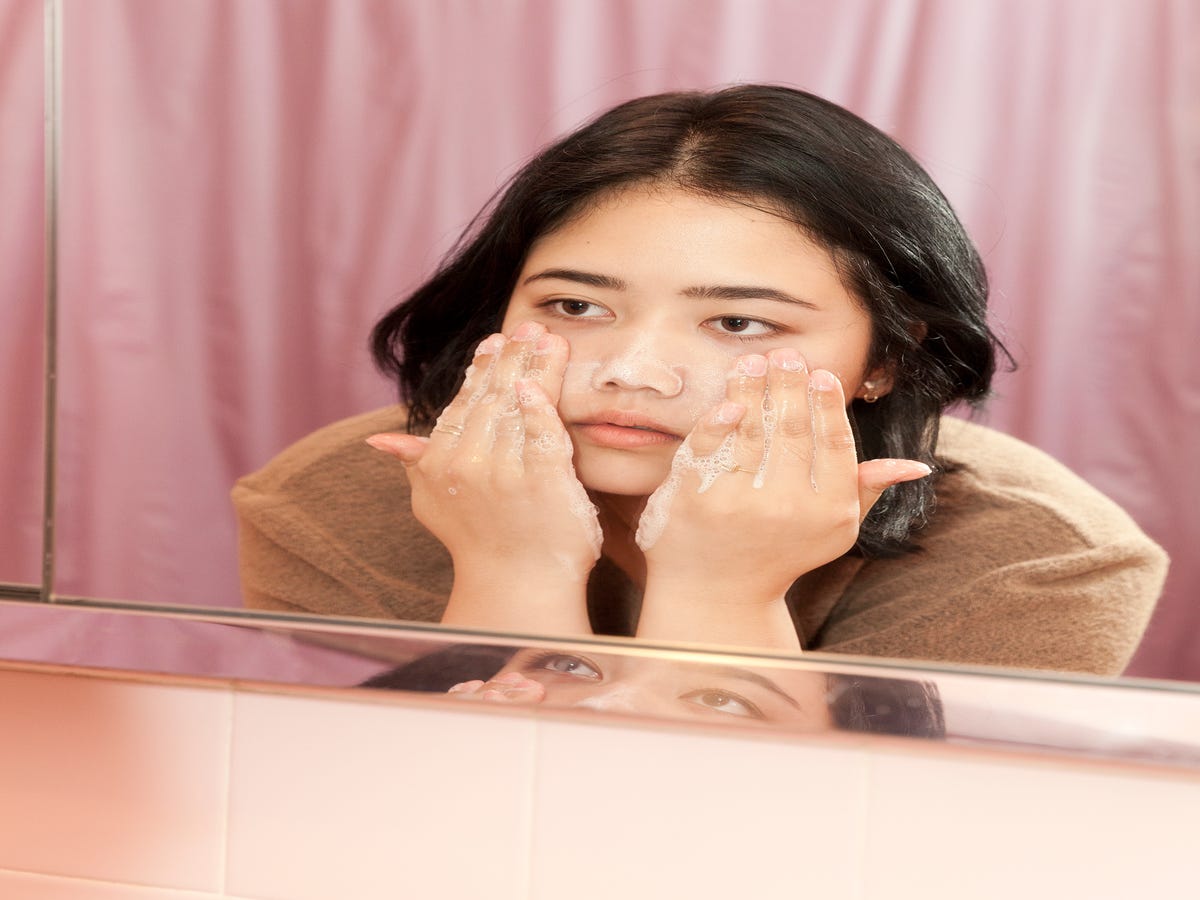 This Is What Walnut Face Scrubs Are Really Doing To Your Skin