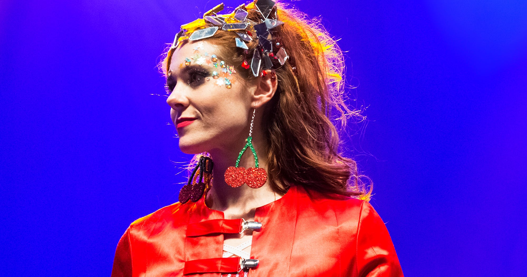 GLOW Actor Singer Kate Nash Exists Twitter Reaction