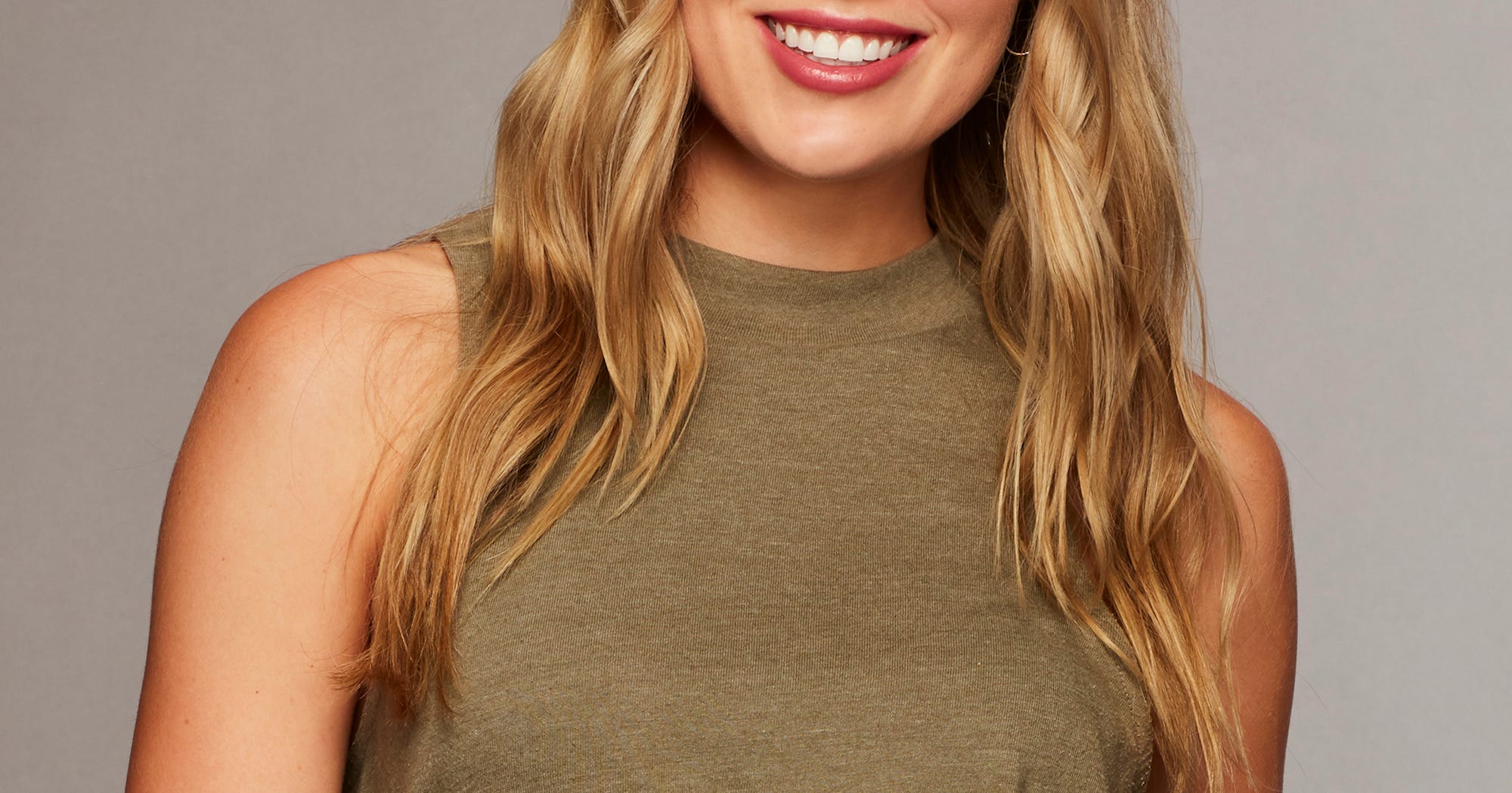 The Bachelor Cassie Randolph Debuts New Hair For Finale