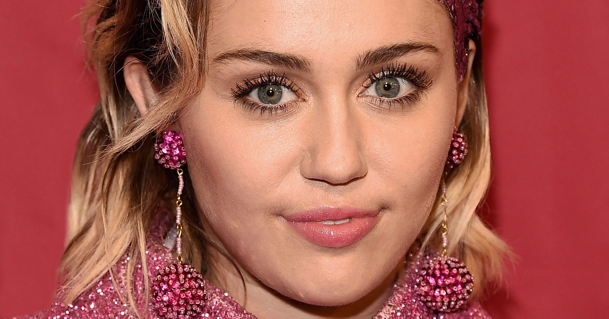 Miley Cyrus Make Under Natural Hair Color Beauty