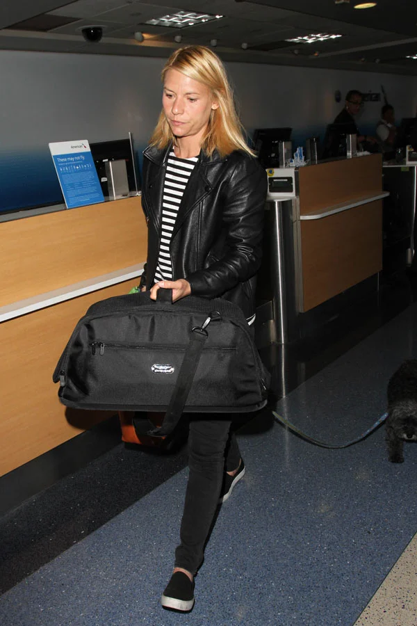Celebrities On Planes 60 Photos - Moonagedaydream.film
