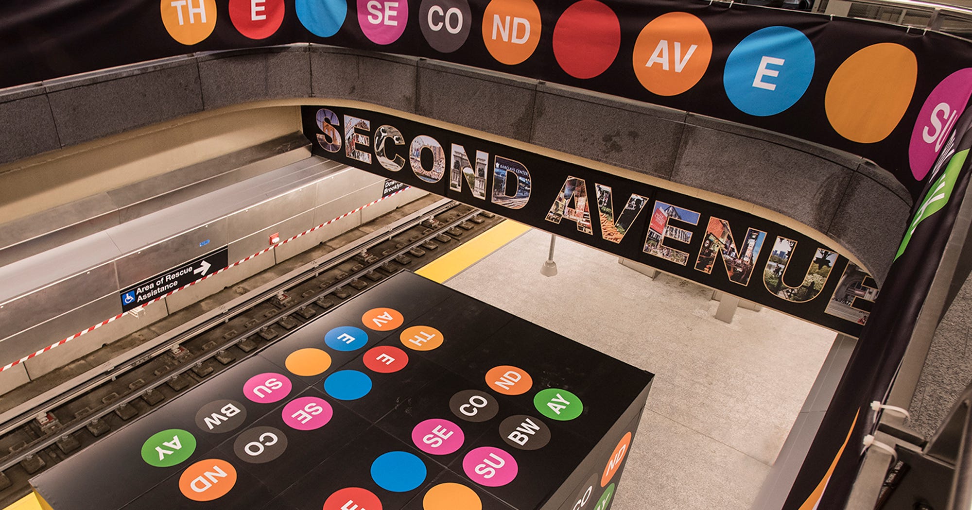New York Subway Art Features Gay Couple
