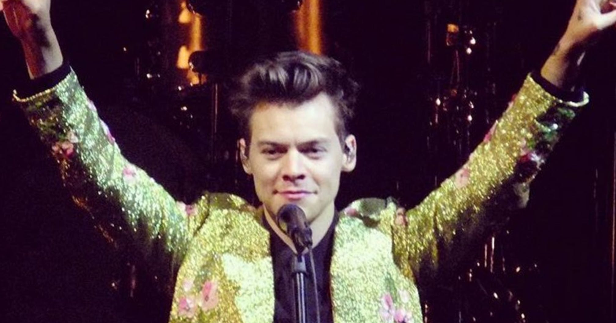 Harry Styles Kiwi Weirdest Things Fans Thrown On Stage