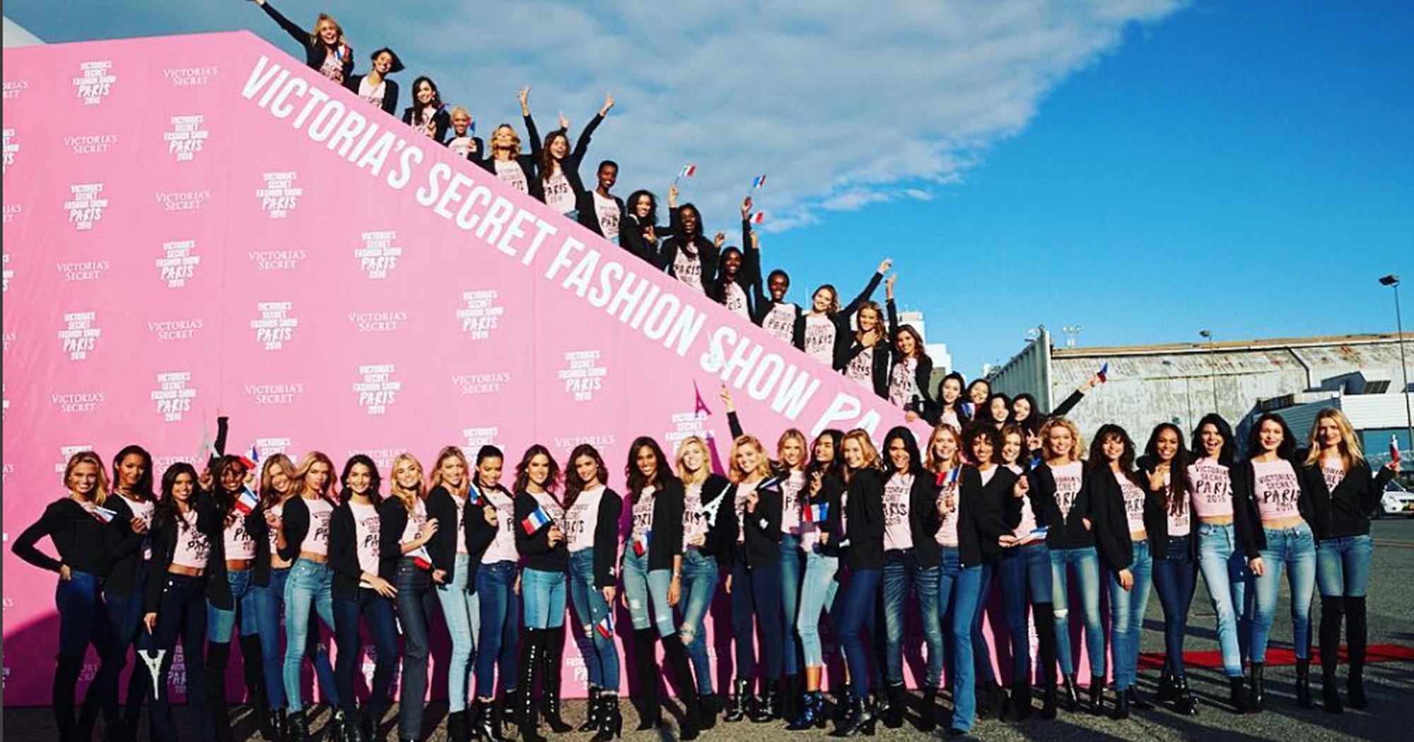 Victorias Secret Plane Kendall Jenner Bella Hadid