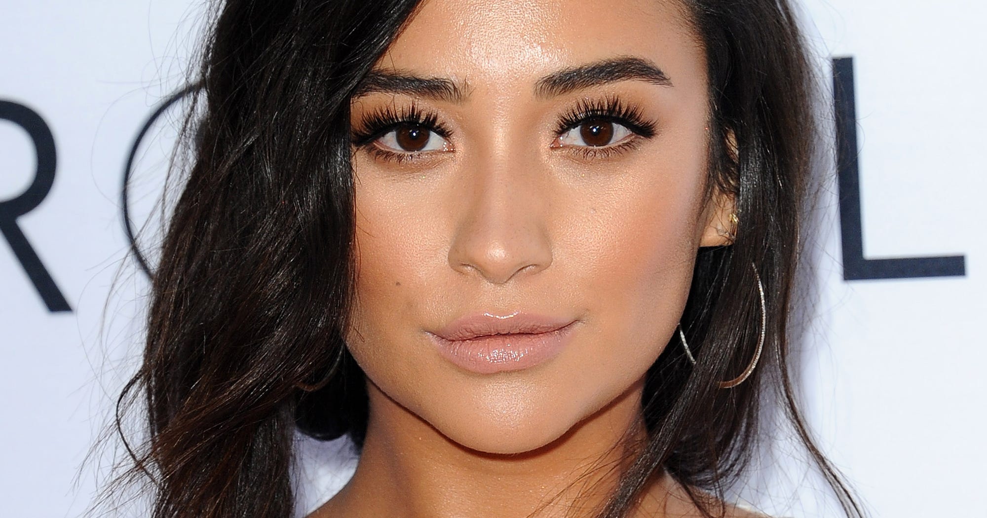 Shay Mitchell Pretty Little Liars Mid Finale Spoilers