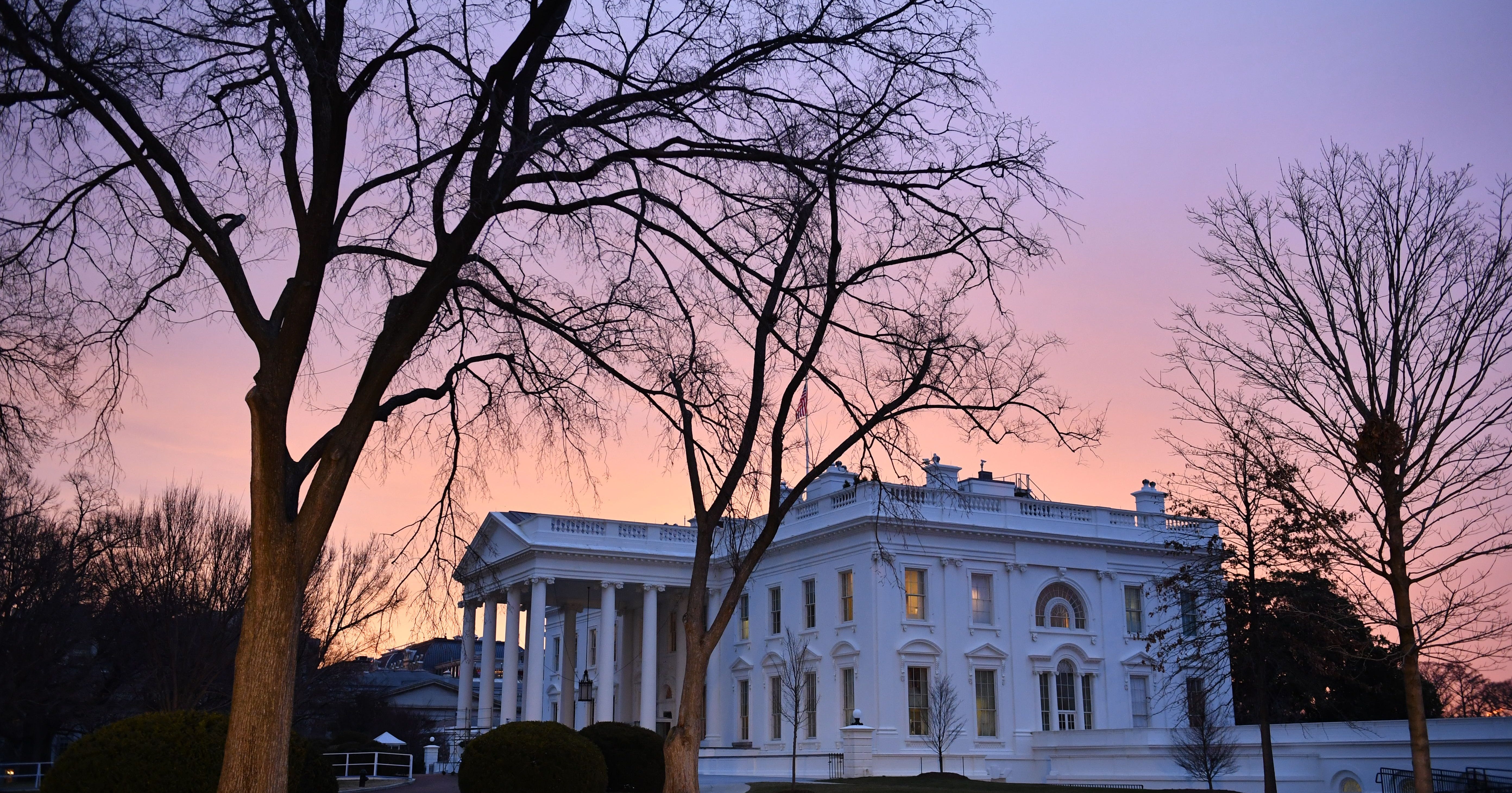White House Phone Calls - Facebook Message Trump