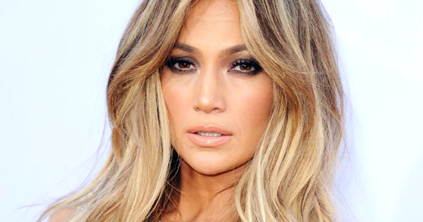 Jennifer Lopez Shoulder-Length Haircut