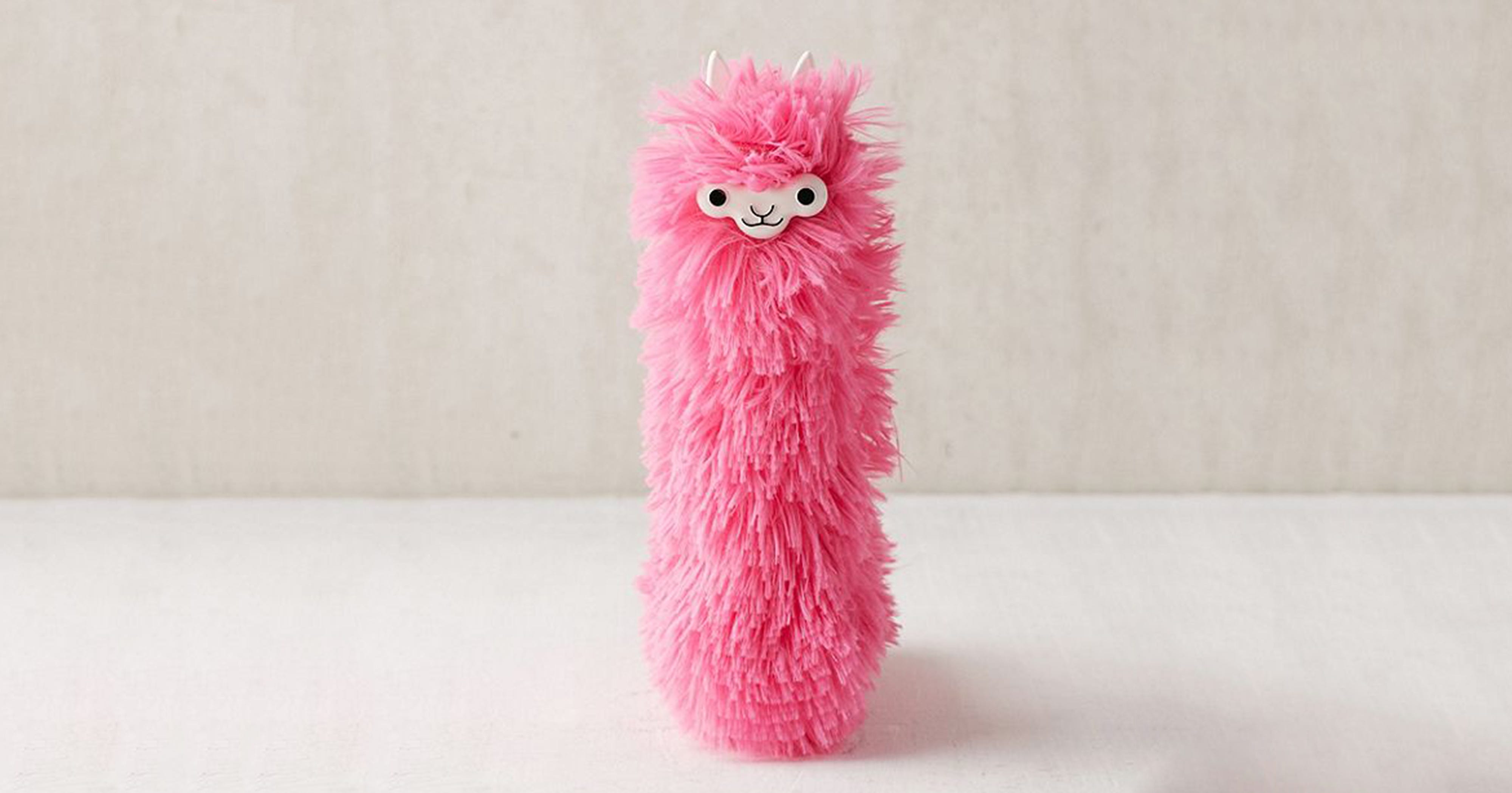 Trendy Llama Decor Products To Keep Your Home In Style