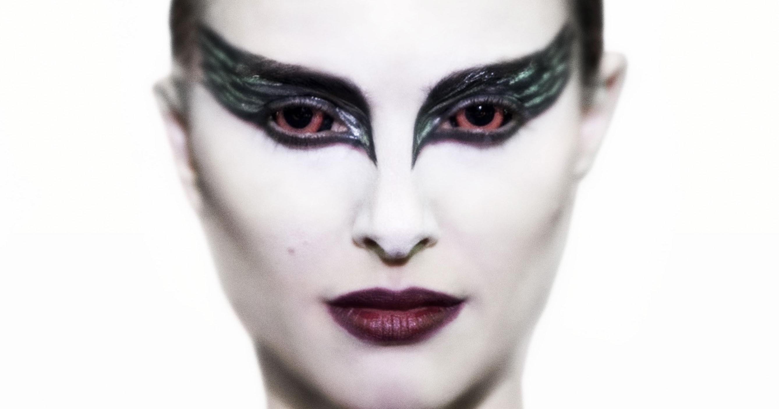 Black Swan Snapchat Lens Golden Globes