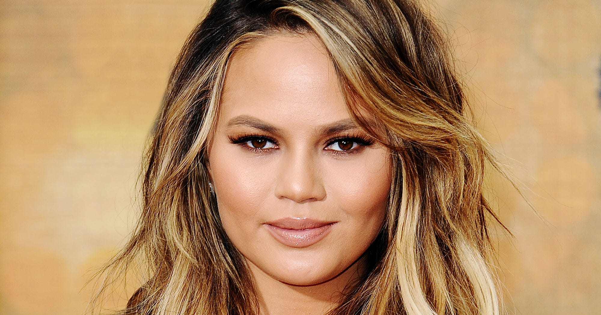 Chrissy Teigen Twitter Best Blender Debate