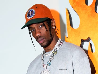 Kaley Cuoco Sweeting Redbook Feminist Apology