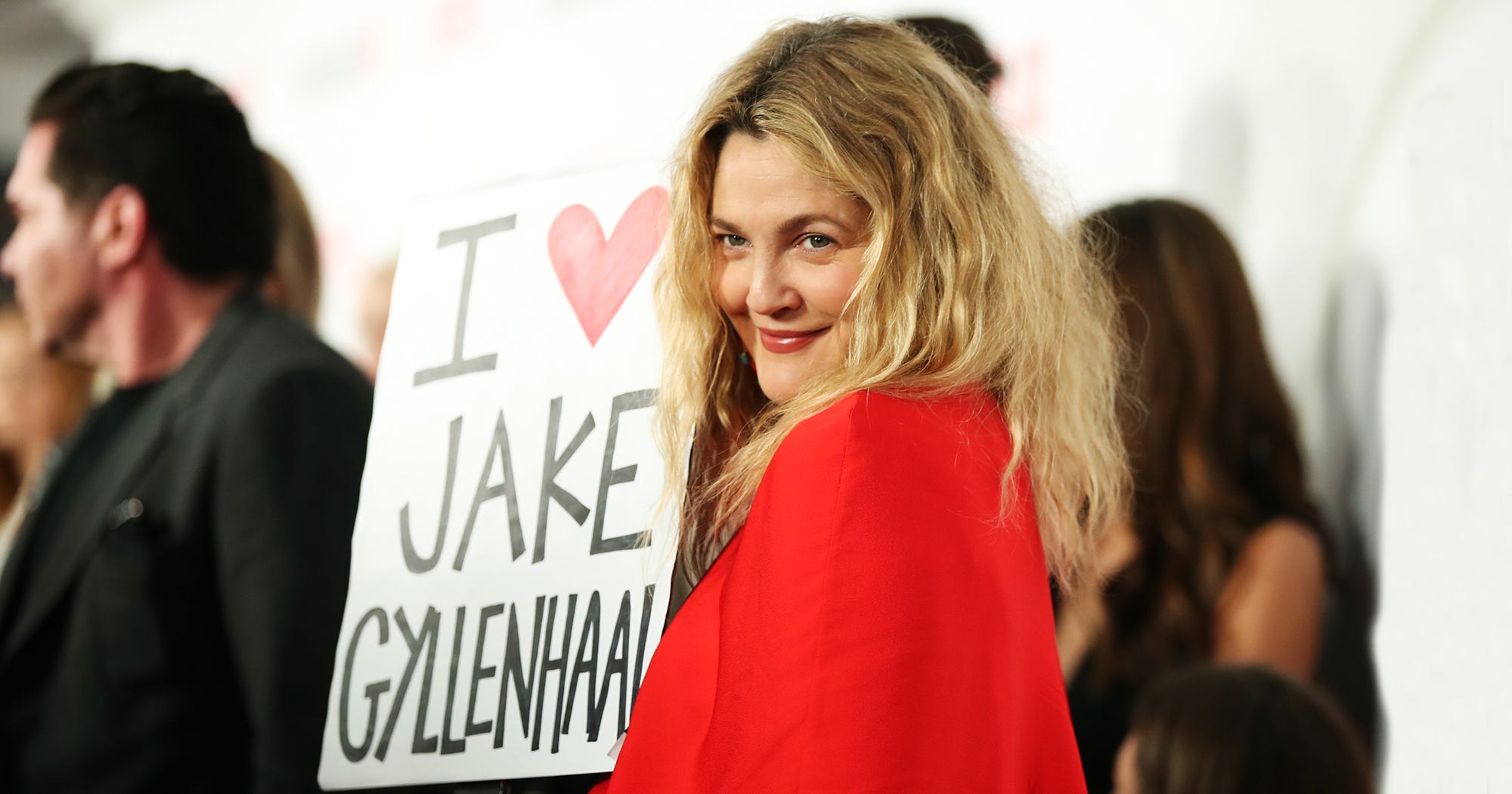 Drew Barrymore Carries I Heart Jake Gyllenhaal Sign