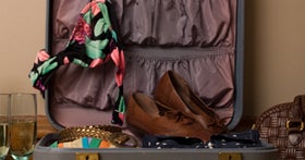 Ash & Arrow In-Home Try-On Service Brings Vintage Clothing To Your Door