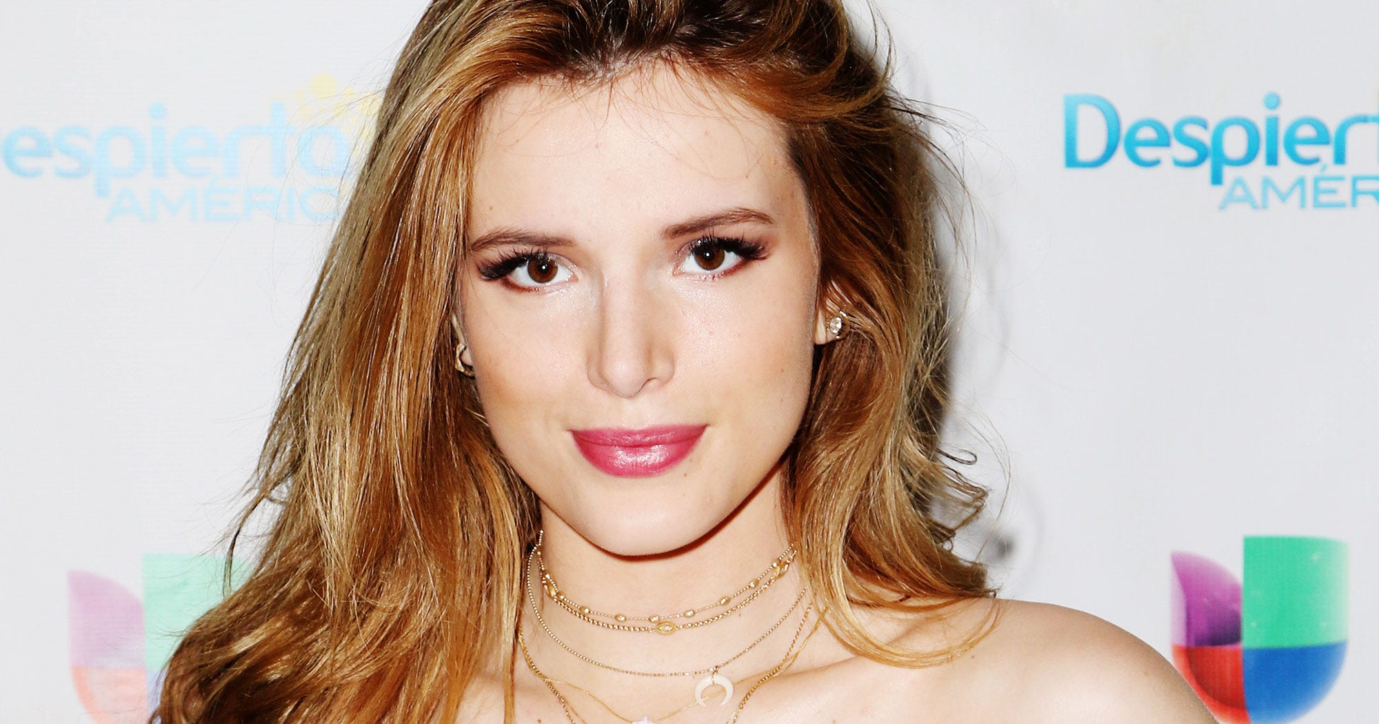 Bella Thorne Red Pink Hair Extensions Rainbow Trend