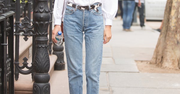 How To Style Mom Silhouette Pants