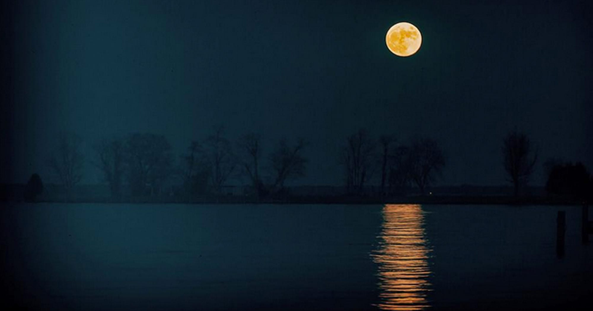 Mourning Moon Thanksgiving Eve Photos