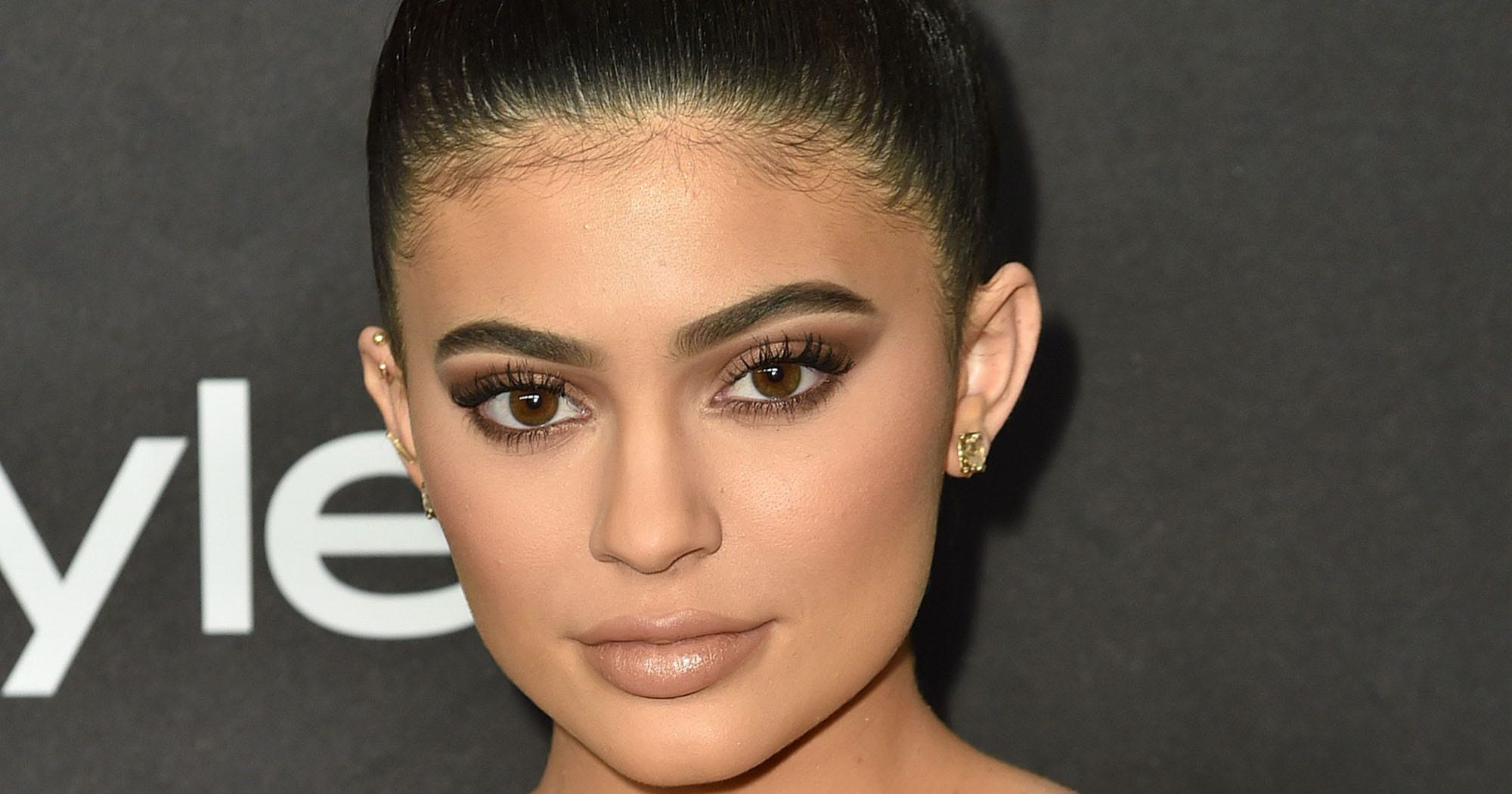 Kylie Jenner Burn Survivor Harley Dabbs Selfie