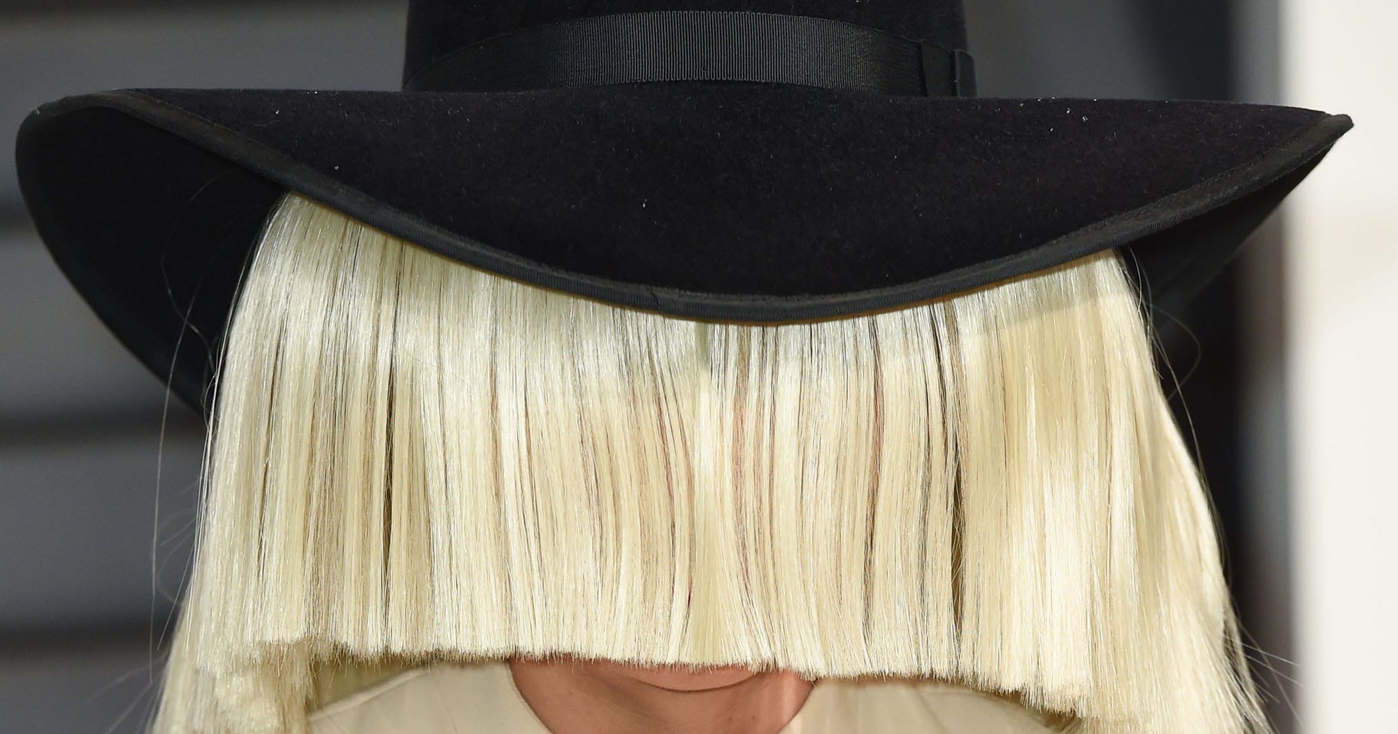 Sia Transparent Cameo Shows Face