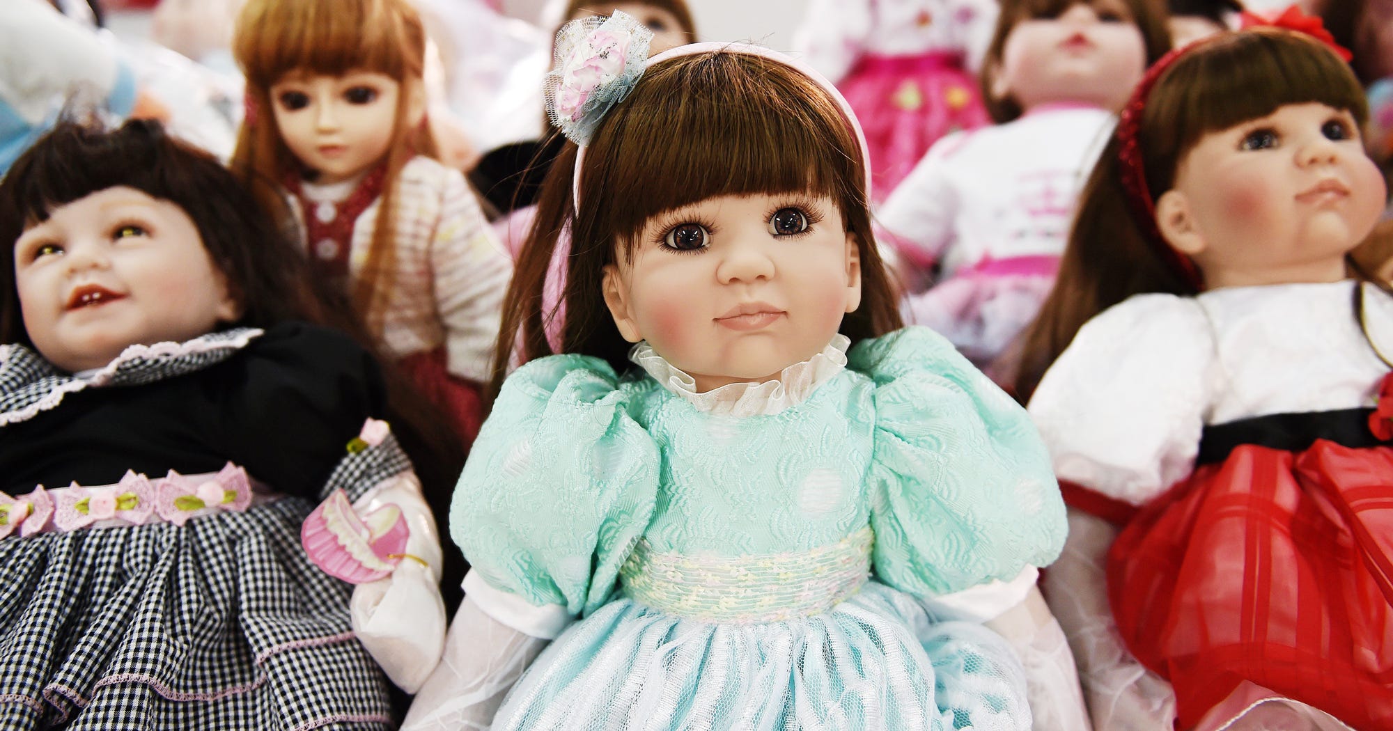 Thai Angel Dolls Air Travel - Luk Thep