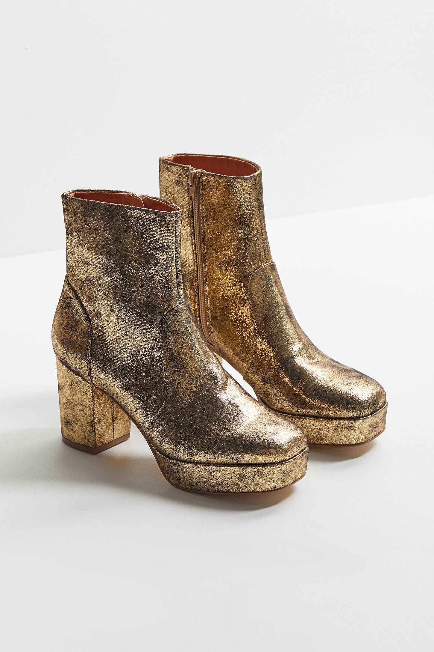 UO + Metallic Platform Boot